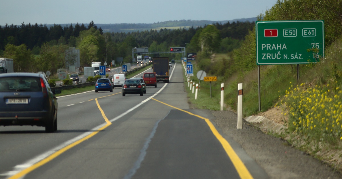 Revoluční trik z České republiky. Takto odemykáme nákupní vozíky bez ...